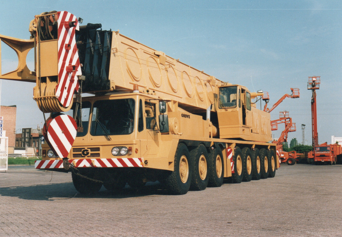 Kranbild Knaak Hamburg Grove TM 2500 - Autokran-Portal - Autokran ...