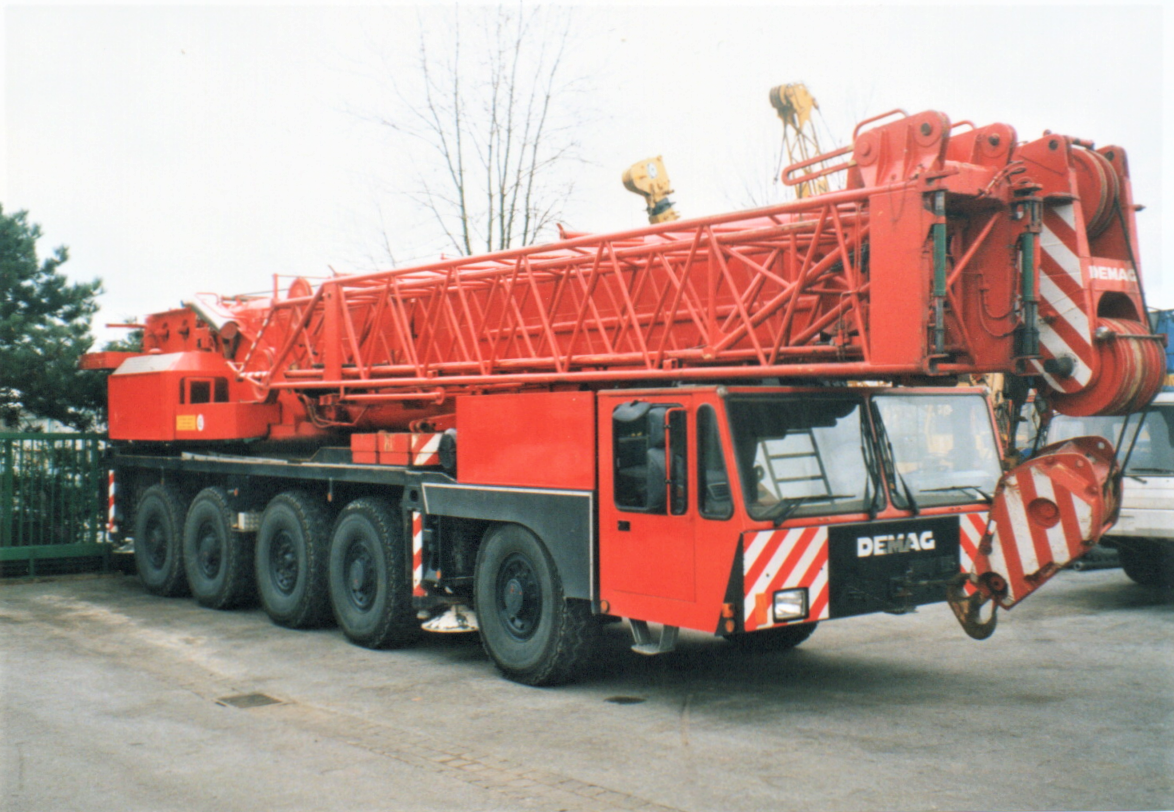 Kranbild Schacke Duisburg Demag AC 435 - Autokran-Portal - Autokran ...