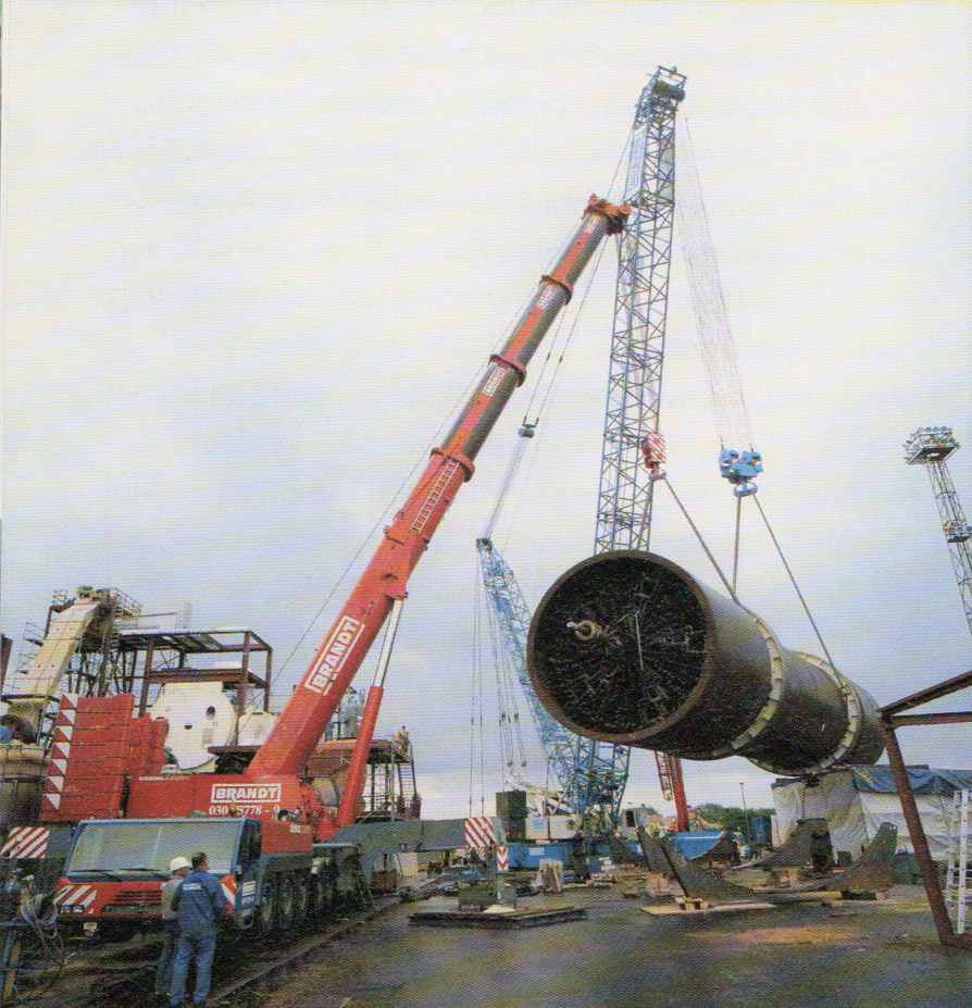 Kranbild Brandt Berlin Demag AC 650/TC 3200 - Autokran-Portal ...