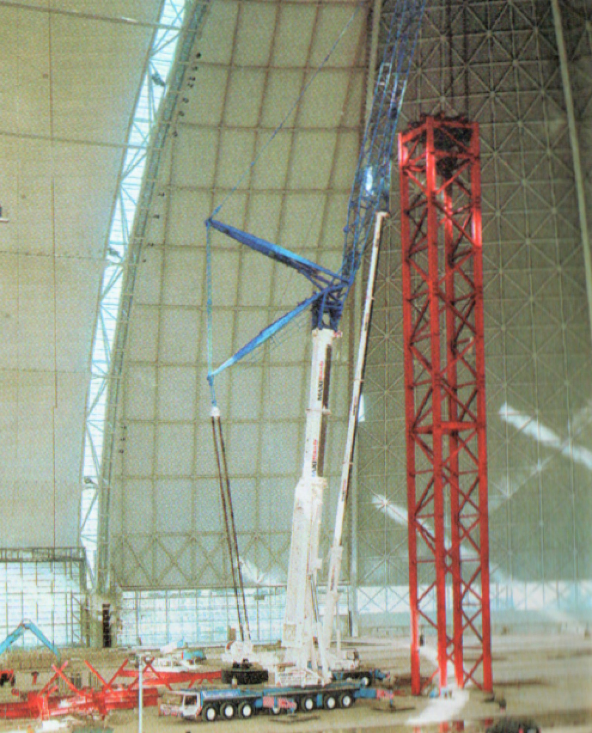 Kranbild Maximum Liebherr LTM 1500 Cargolifter o.b. Liebherrlifter ...