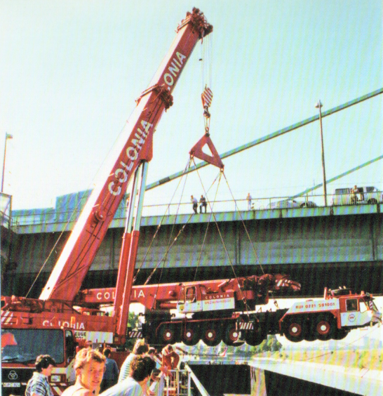 Kranbild Colonia Krupp 350GMT / Gottwald AMK 146 - Autokran-Portal ...